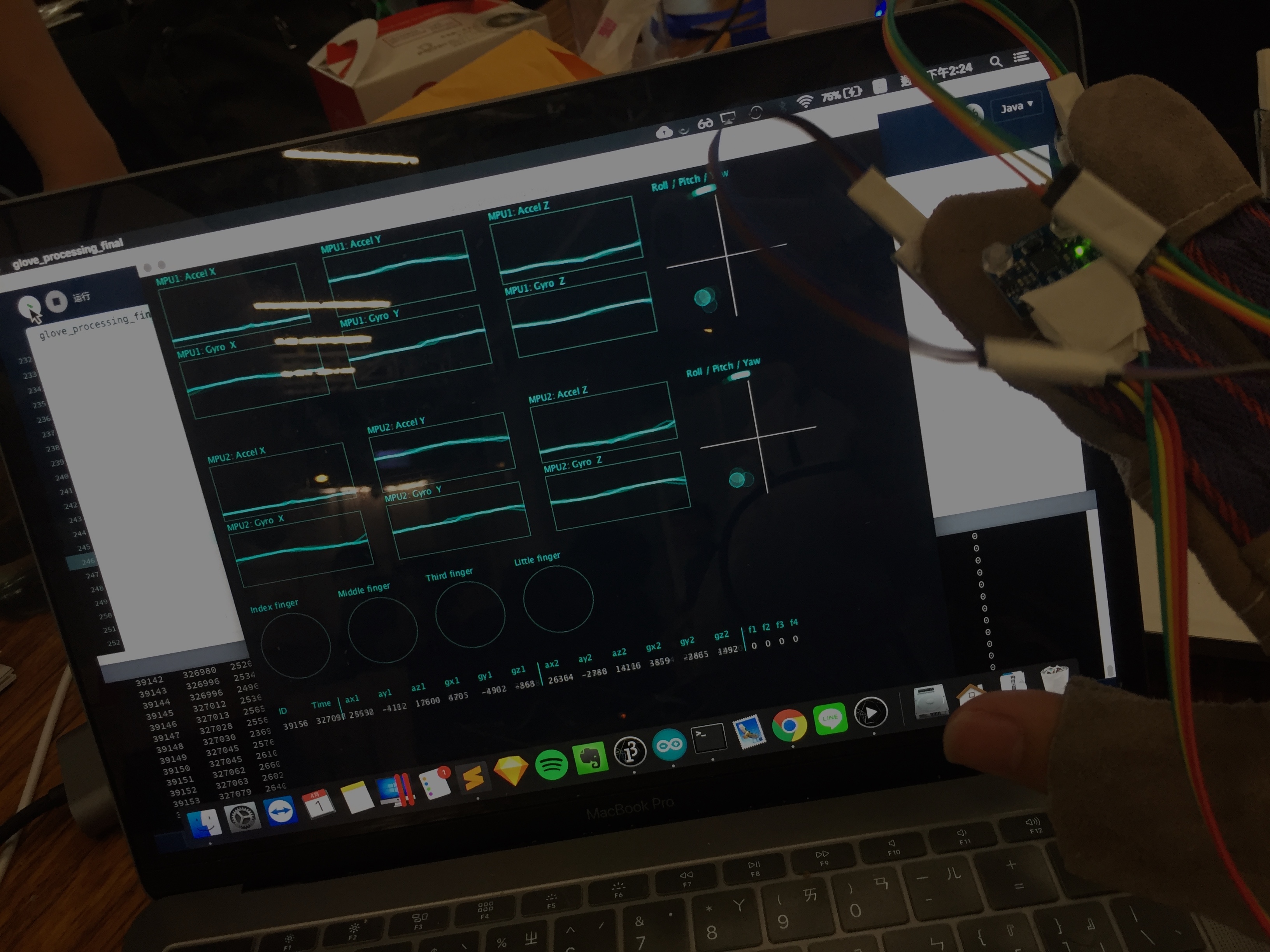[Project] Smart Gloves - Eason Chang